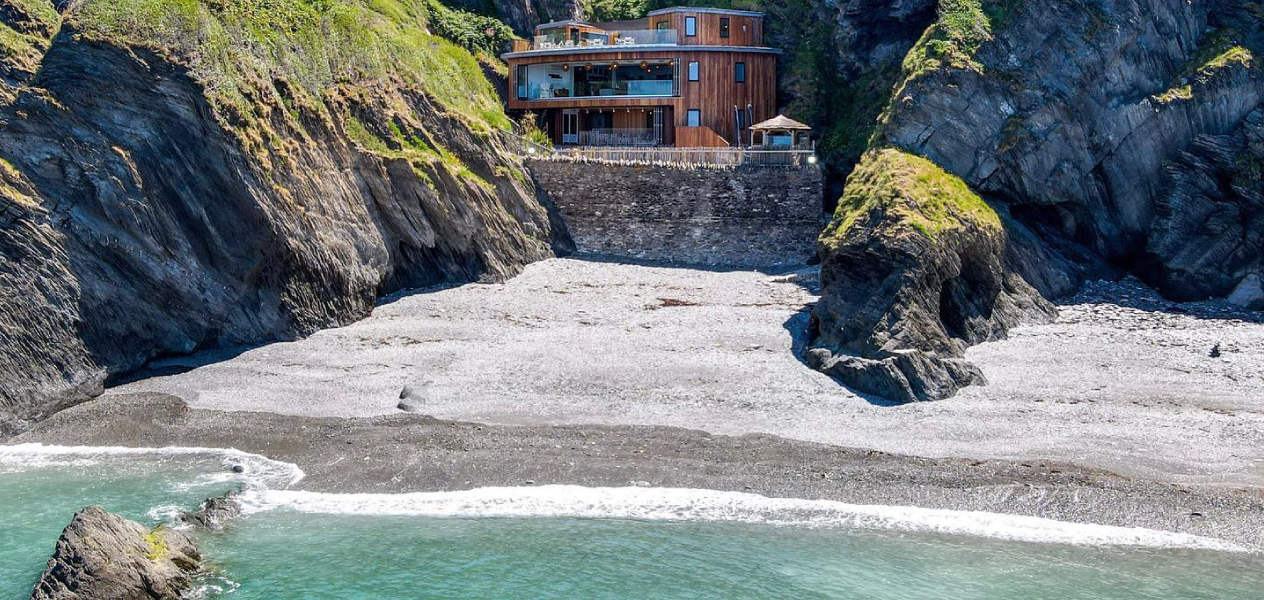 Best Ilfracombe Beach: Characteristics, Surroundings, and Activities ...